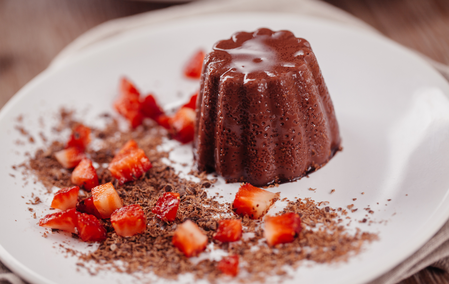 Flan de chocolate con kaki rojo brillante - Style By Fruit